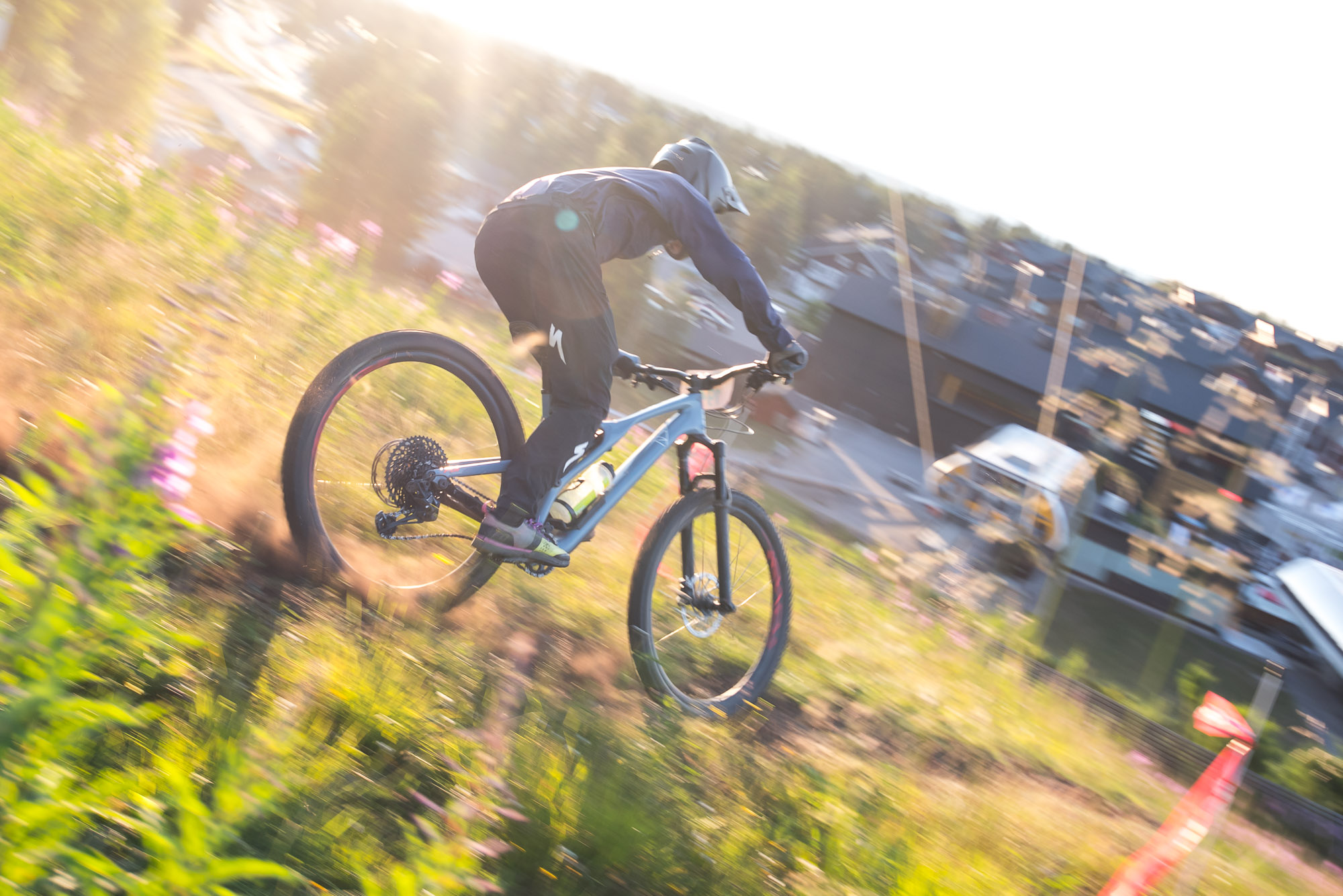 Levi Midnight Enduro haastoi kuljettajat reiteillä ja helteellä - EBA ry